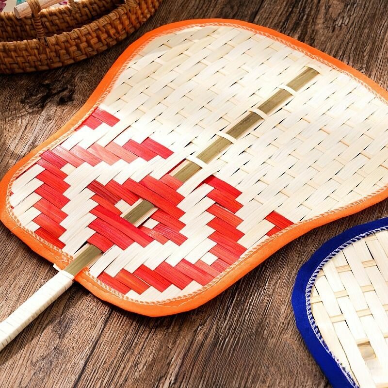 Ручной веер из соломы ручной работы