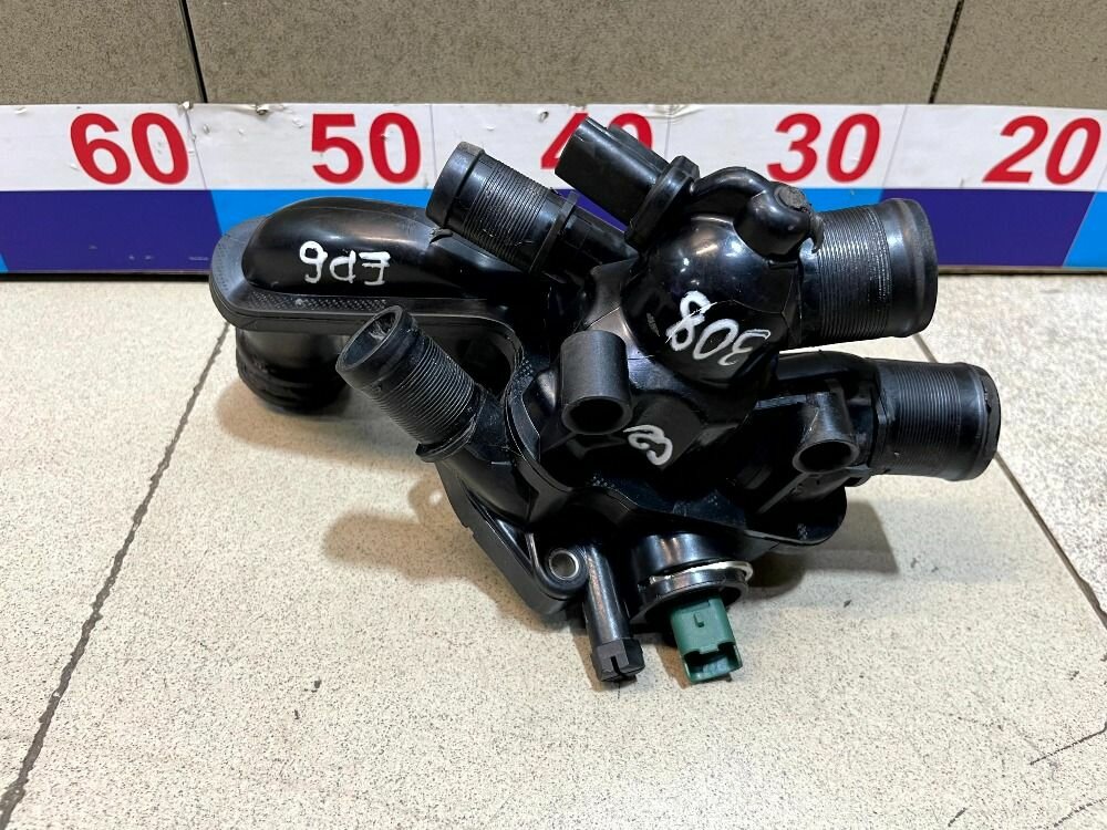 Корпус термостата Peugeot 308