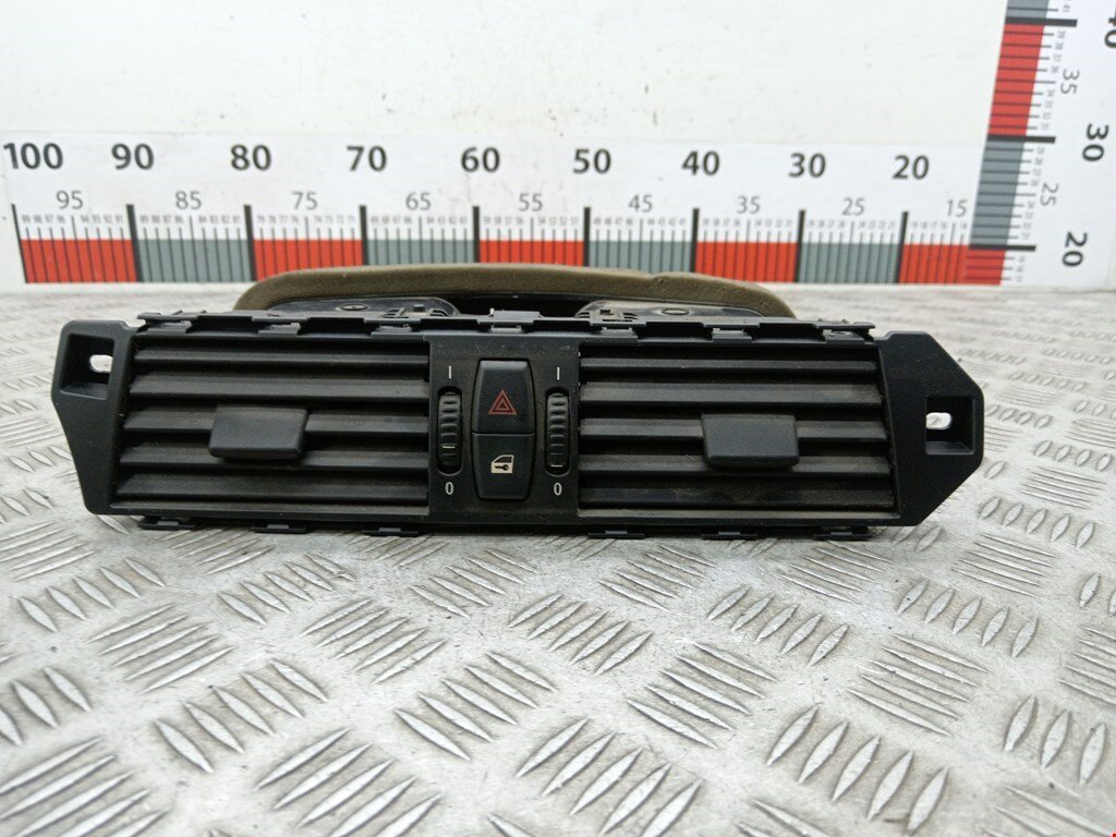 Дефлектор обдува салона BMW 5-Series (E60/E61) 64226910734 арт. 2240980