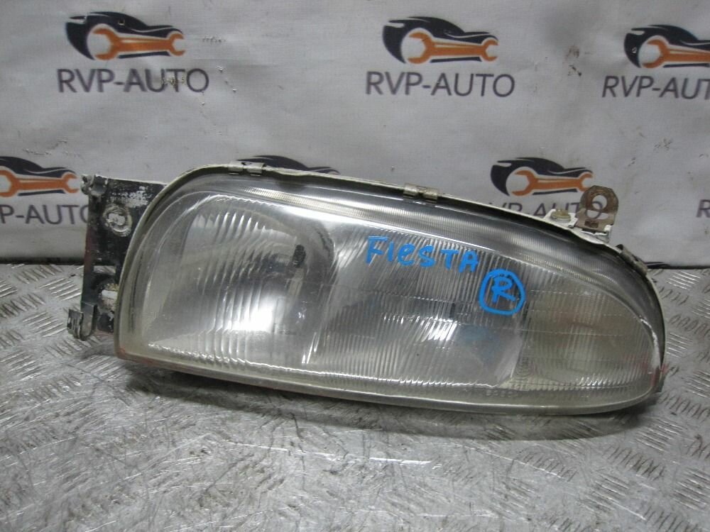 Фара левая Ford Fiesta 1995-2001 084311128