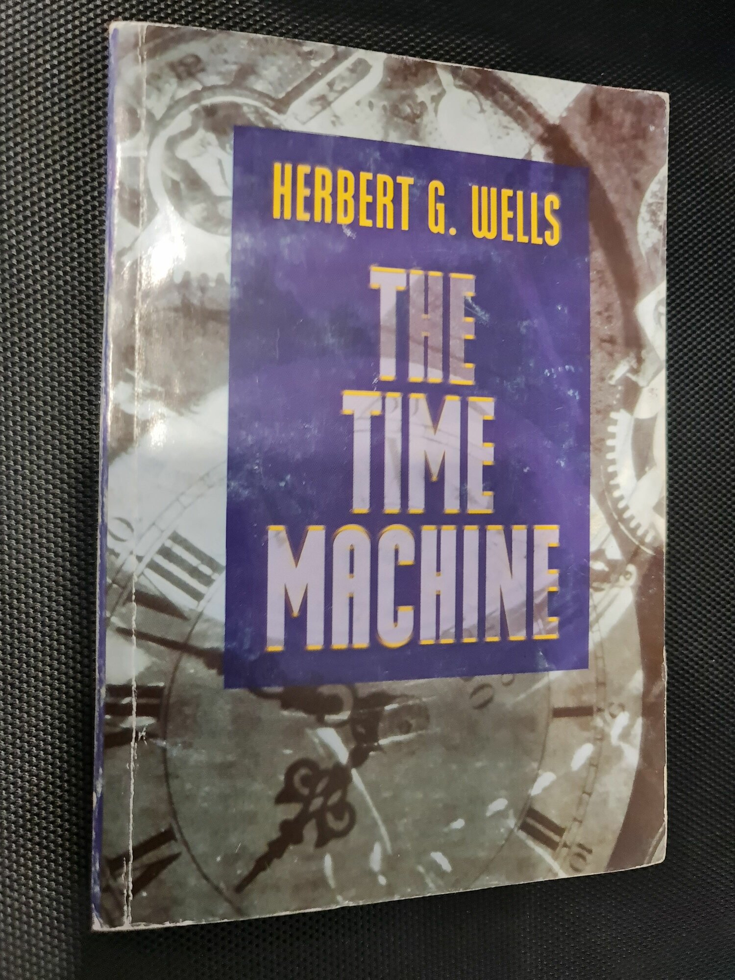 Редкая книга Herbert G. Wells - The Time Machine (Герберт Уэллс -Машина времени) и другие произведения на английском языке, 2000 г.