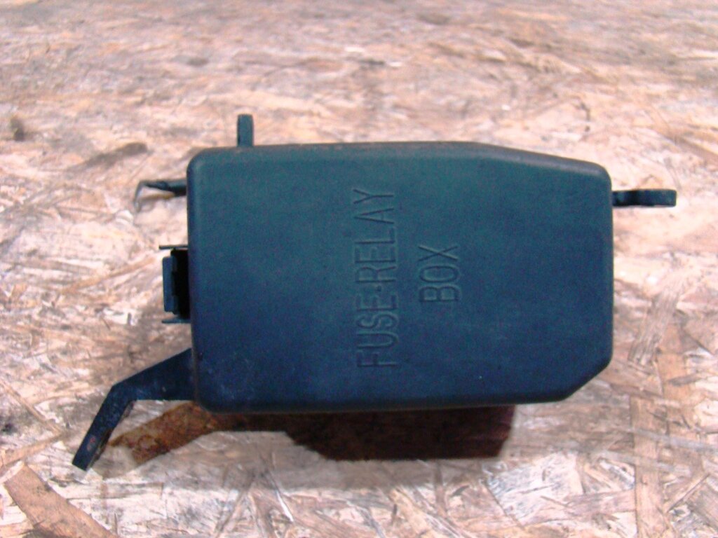 Hyundai Getz Блок предохранителей моторный 912411C201