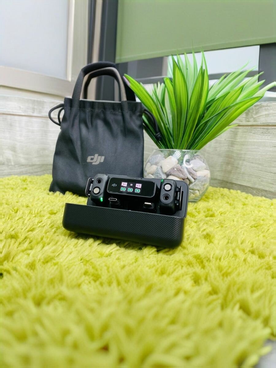 DJI Микрофон петличный Mic Mini (2 TX + 1 RX + Case), черный. Товар уцененный