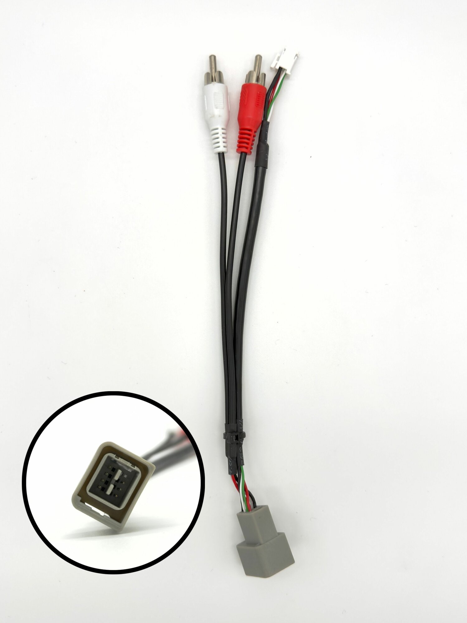 Адаптер для подключения штатного USB, AUX в автомобили Nissan 2007-2013, Lada 2015-2021