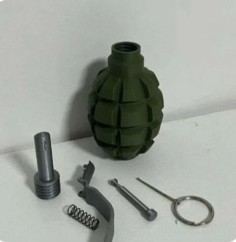 Макет гранаты Ф1 СССР 1:1 военная модель коллек