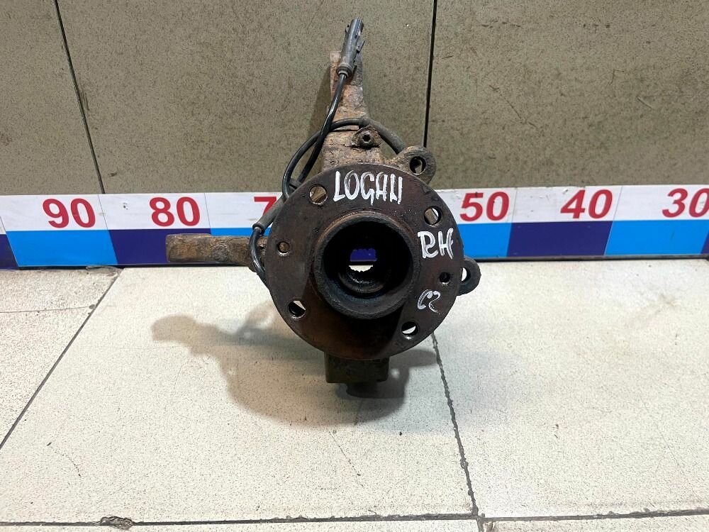 Кулак передний правый Renault Logan 6001548867