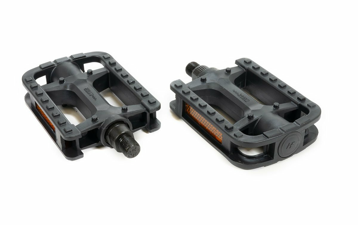 Педали TRIX CLASSIC пластиковые, 112x78мм, резьба 1/2", с шипами, черные