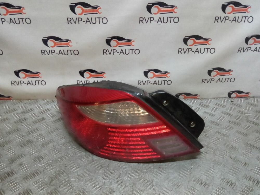 Фонарь задний левый Kia RIO DC 1.5 2000-2005