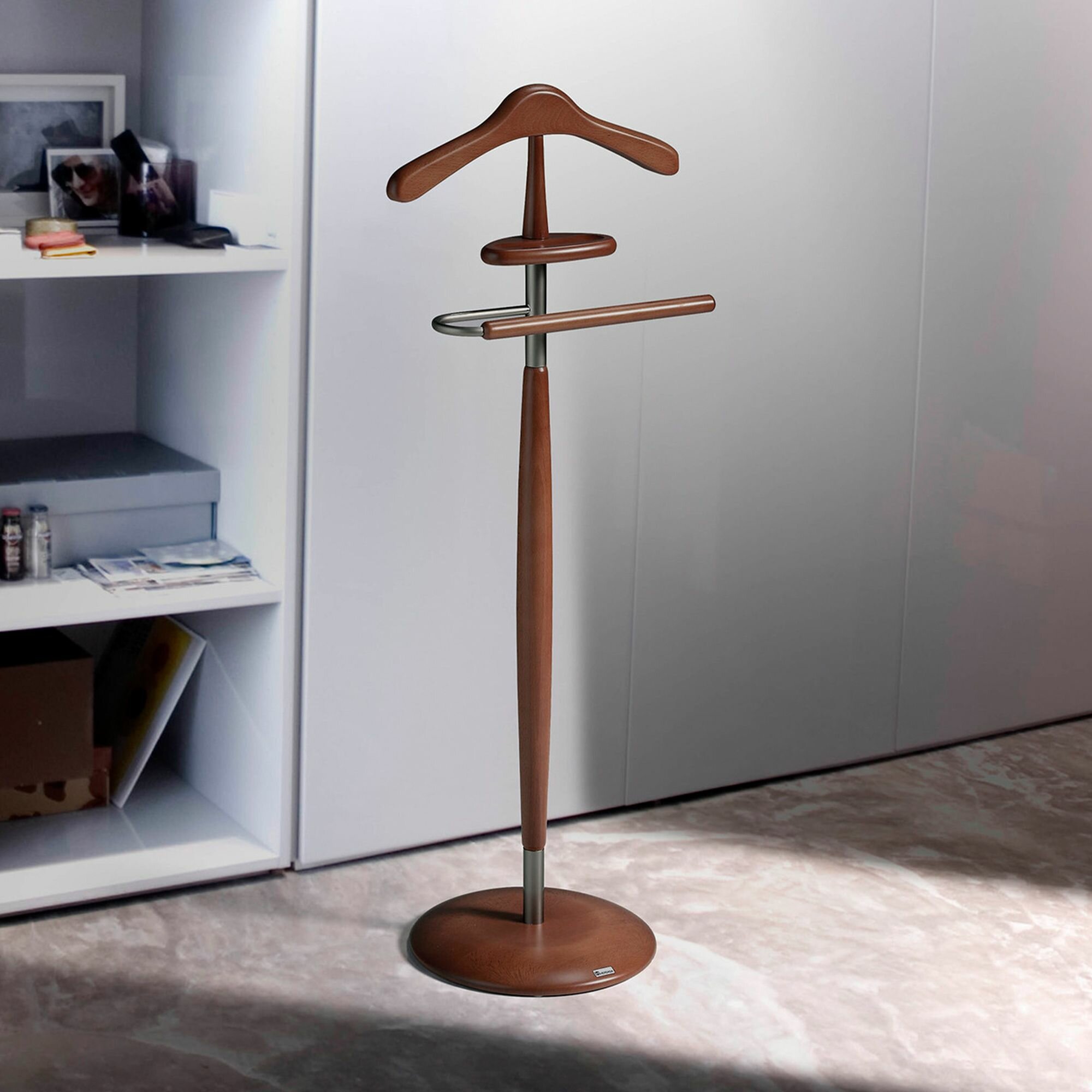 Вешалка напольная Herdasa 316 Nogal 45х32х110 см, массив бука