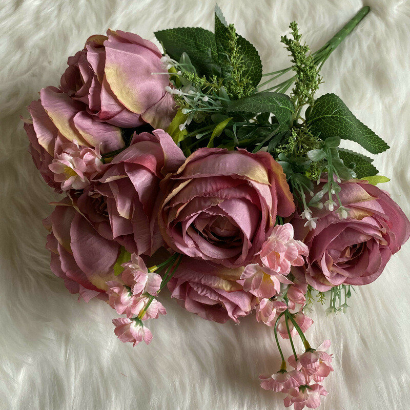 Векторный стиль свадебное место цветочная композиция с искусственной зеленью и розами бобовая паста цвет