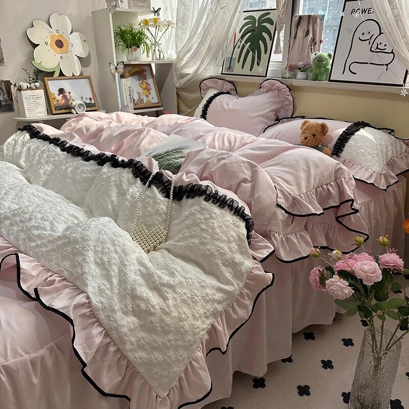 Комплект из 4-х предметов постельного белья с оборкой в корейском стиле, 180×220 см, розовый