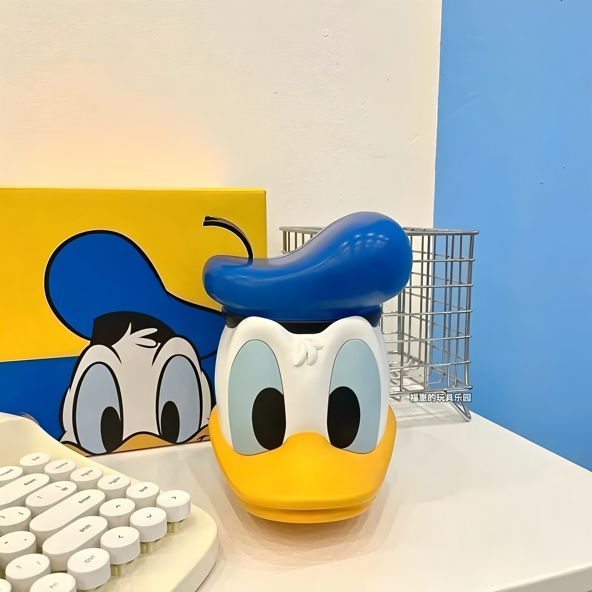 Копилка "Дональд Дак", для детей, поедающая монетки, 19x18 см