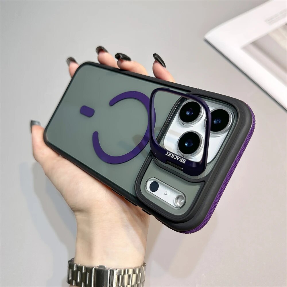 Чехол iPhone 15 Pro фиолетовый с MagSafe