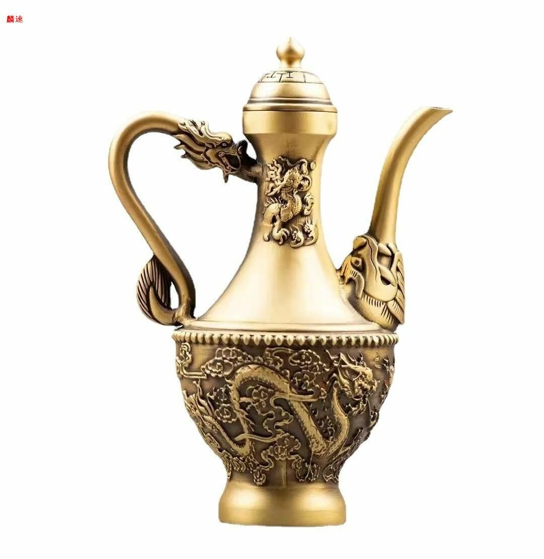 Старинный кувшин для вина (латунный тисненый кувшин с драконом и фениксом на высоких ножках)