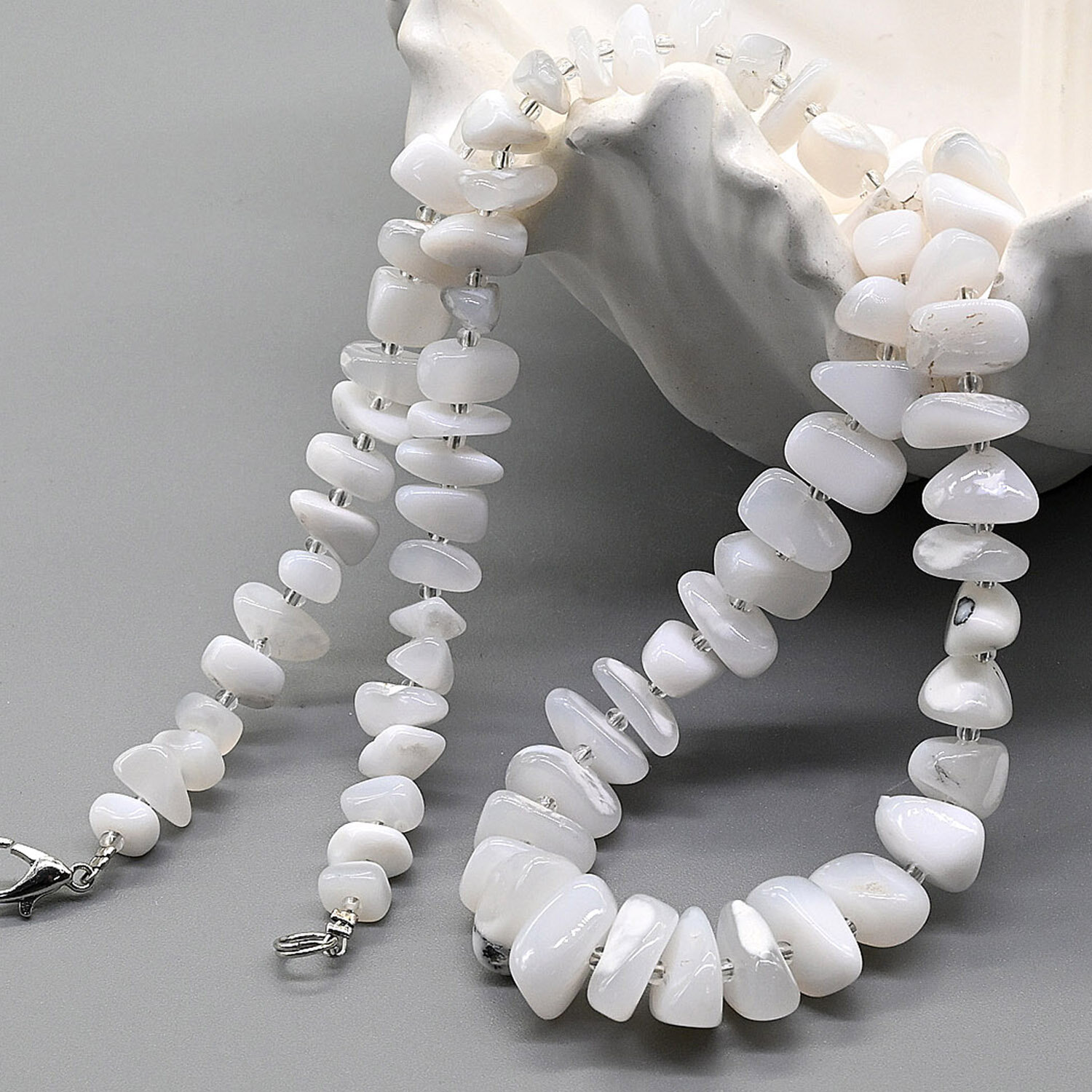 Бусы, кахолонг