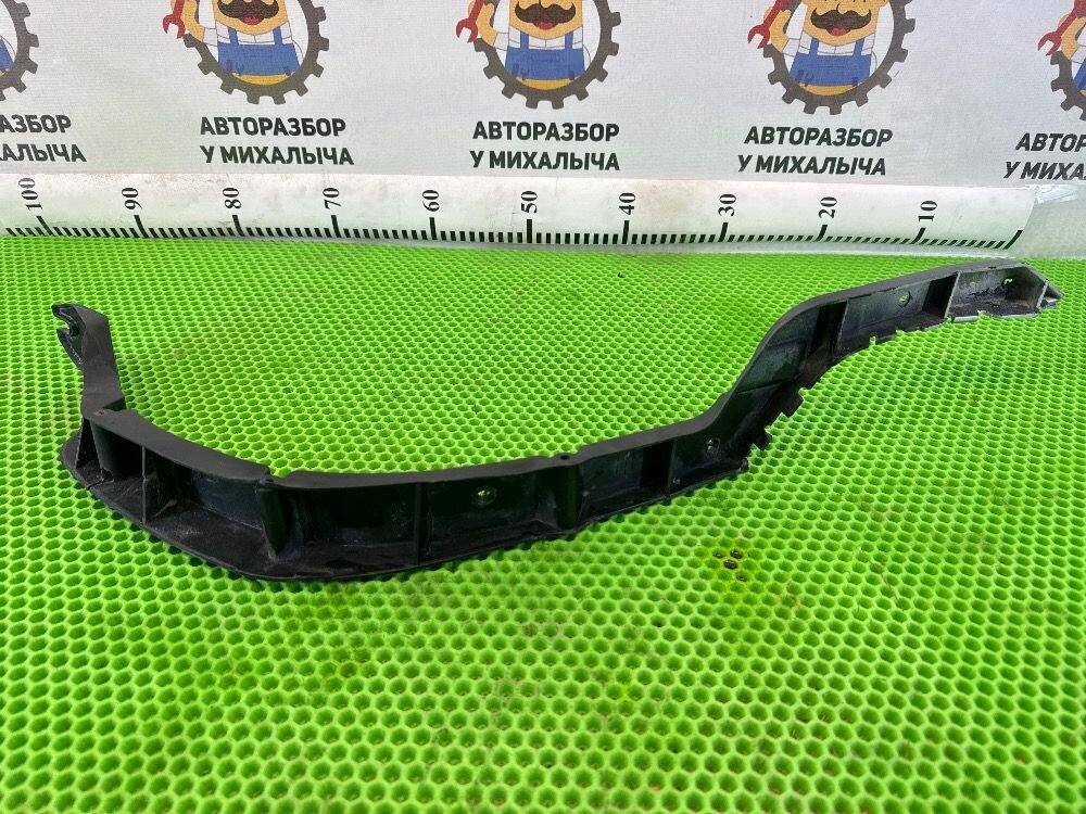 Направляющая заднего бампера Опель Астра H 93306734