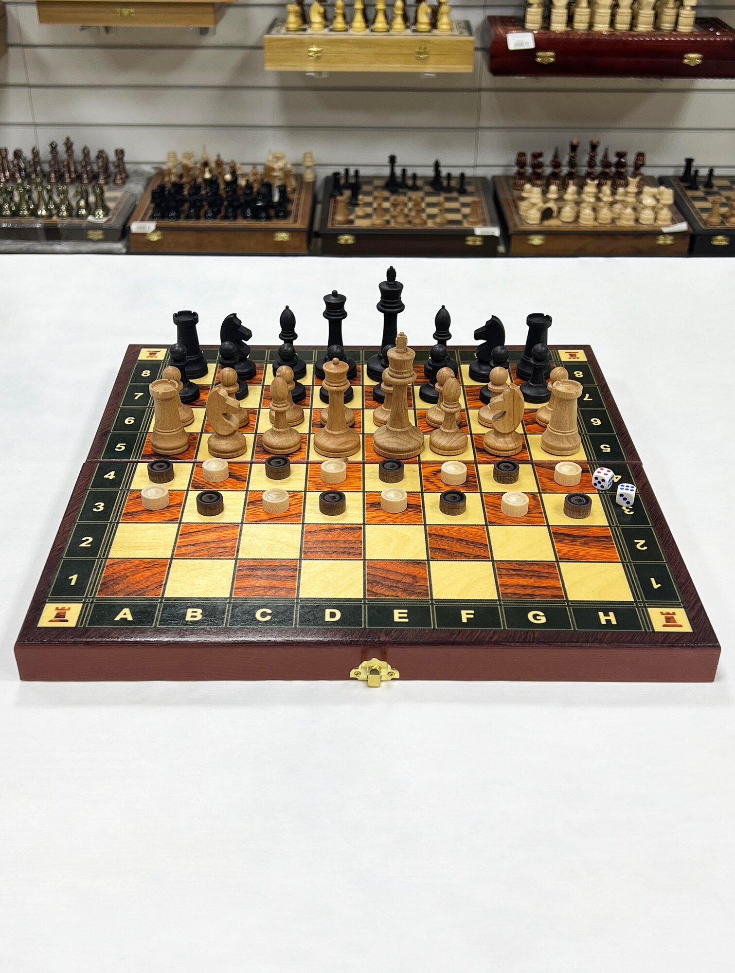 Шахматы нарды шашки презент люкс с утяжеленными фигурами из бука