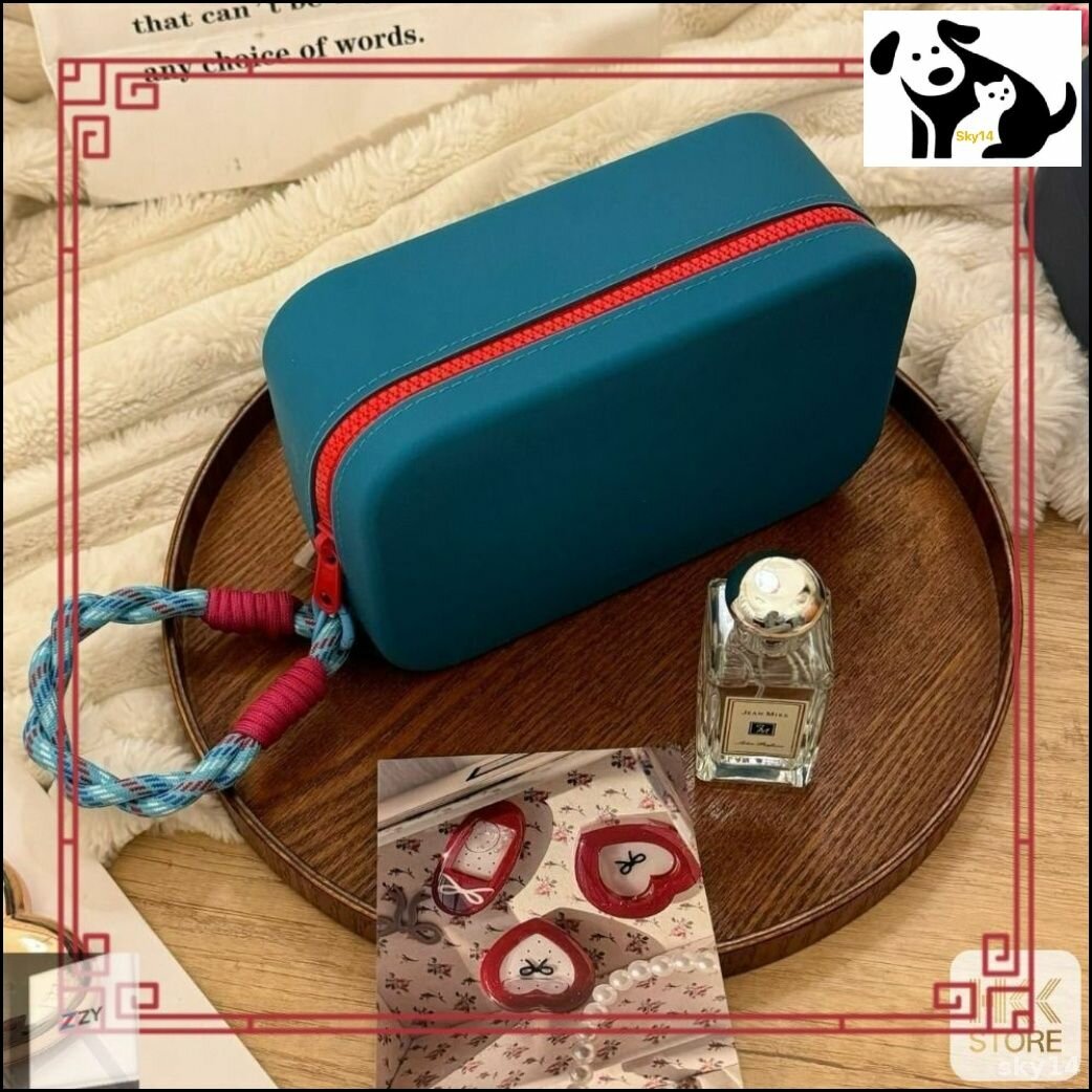 Эксклюзивный чехол для косметики