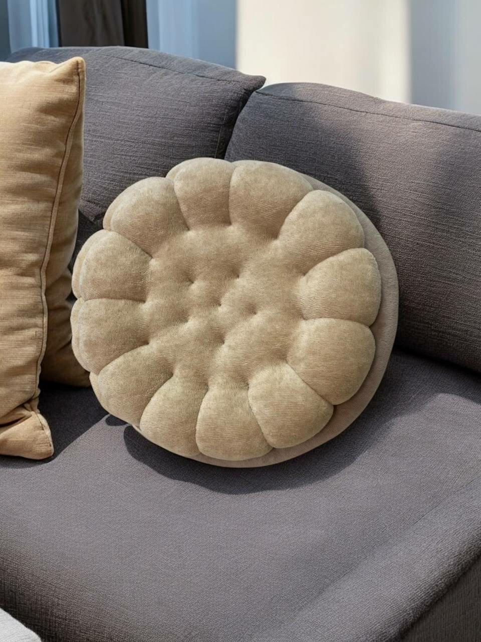 Декоративная подушка Baby.Eco.Decor `Печенье с кремом` Дизайнерская `Печенька` песочное