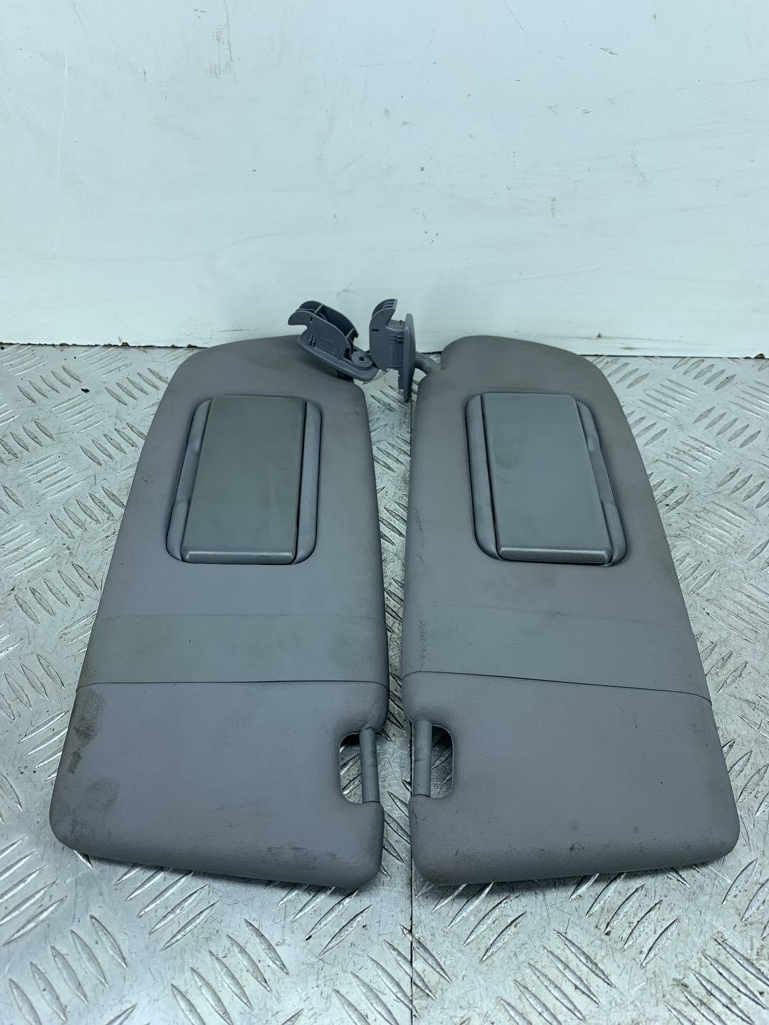 Солнцезащитный козырек Audi A4 B5 1997