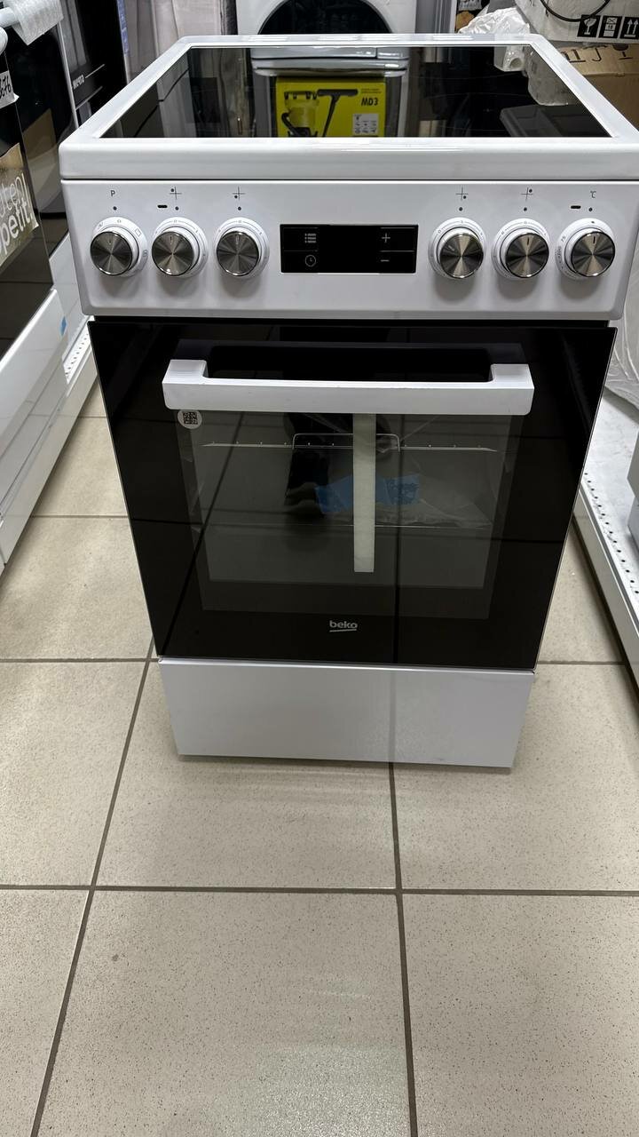 Электрическая плита Beko FSM57300GW