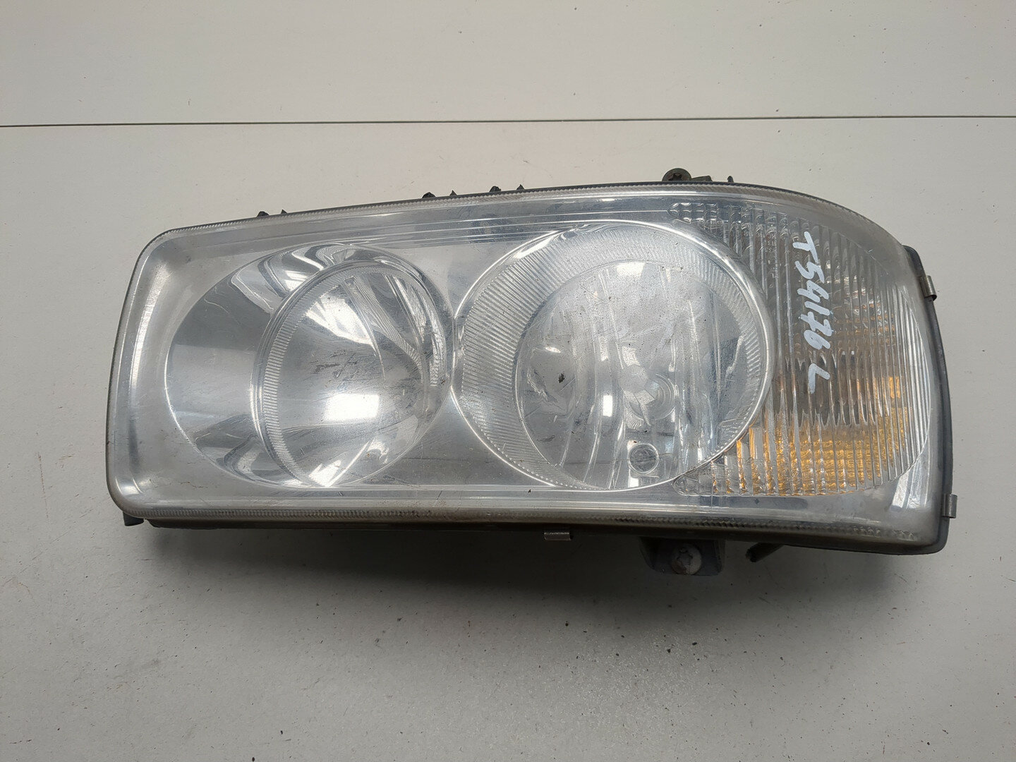 Фара (передняя) левая DAF XF 105 Б/У