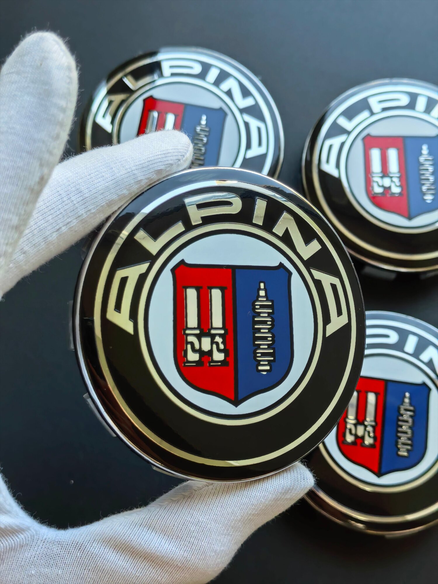 Заглушки на оригинальные диски Бмв Альпина 68мм 4шт. Колпачки на литые диски Bmw Alpina 68мм