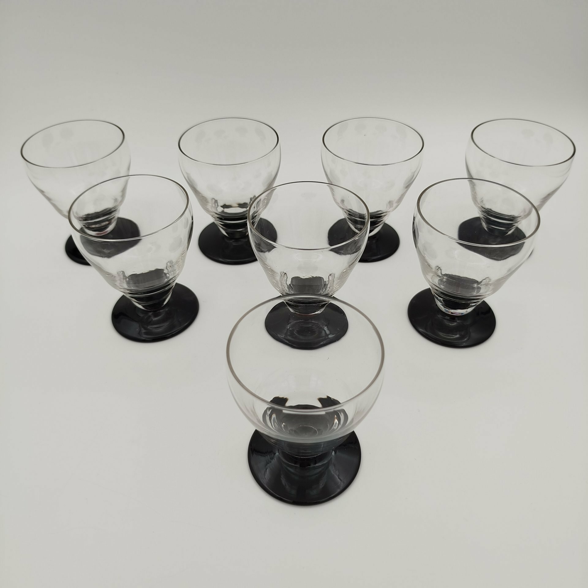 Набор из 8 рюмок для крепких напитков, стекло, Европа, 1980-2000 гг.