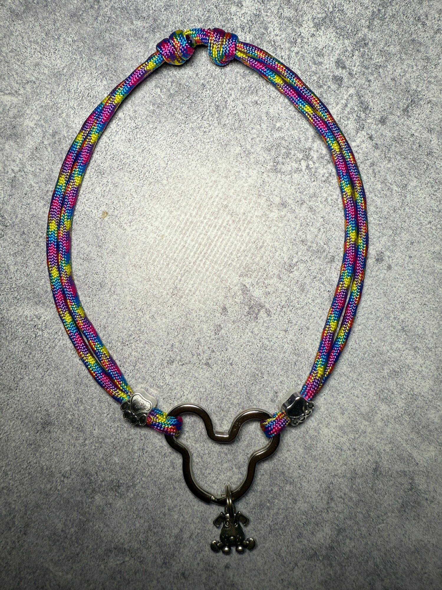 Шнурок для адресника из паракорда с металлическими бусинами и фигурным колечком для крупных пород собак