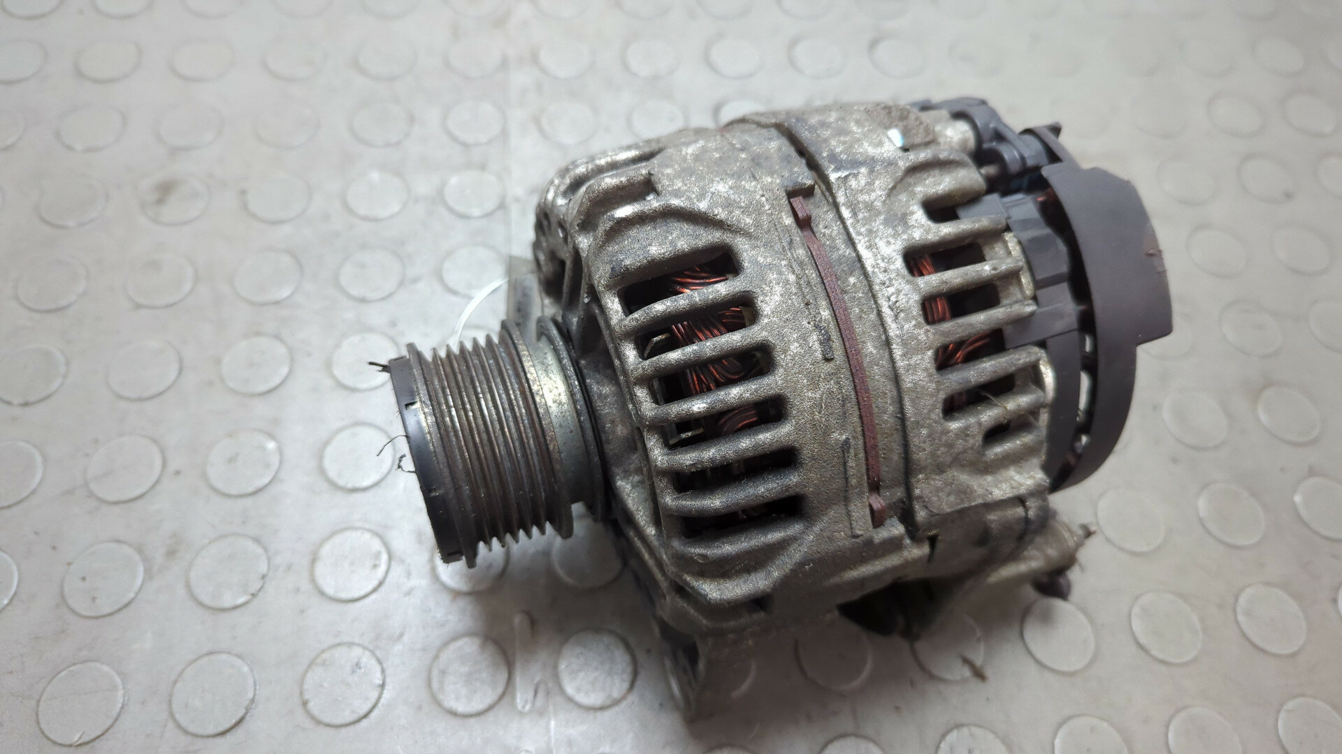 Генератор Skoda Roomster Б/У