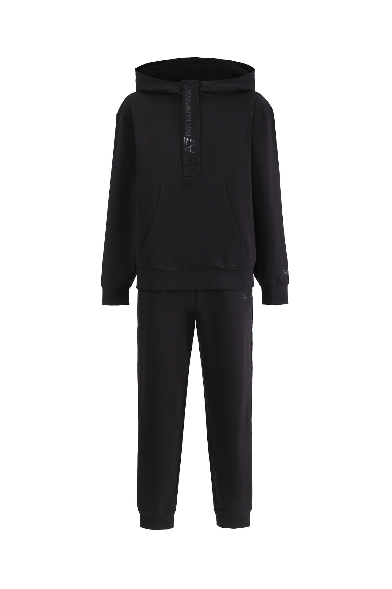 Костюм спортивный