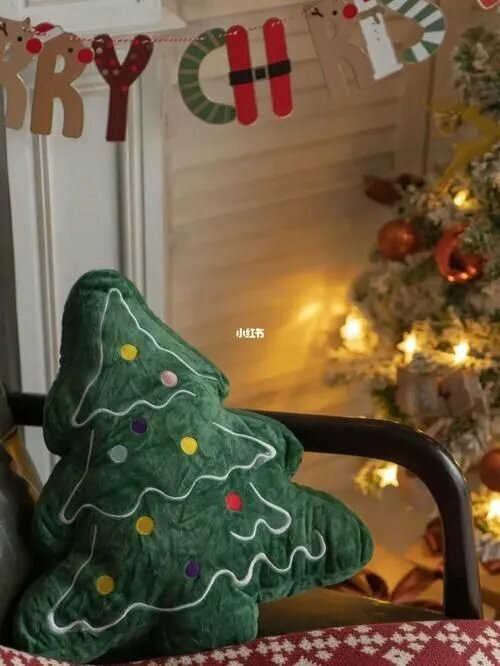 Подушка-игрушка материал наполнителяИскусственные материалы, 40x40 см