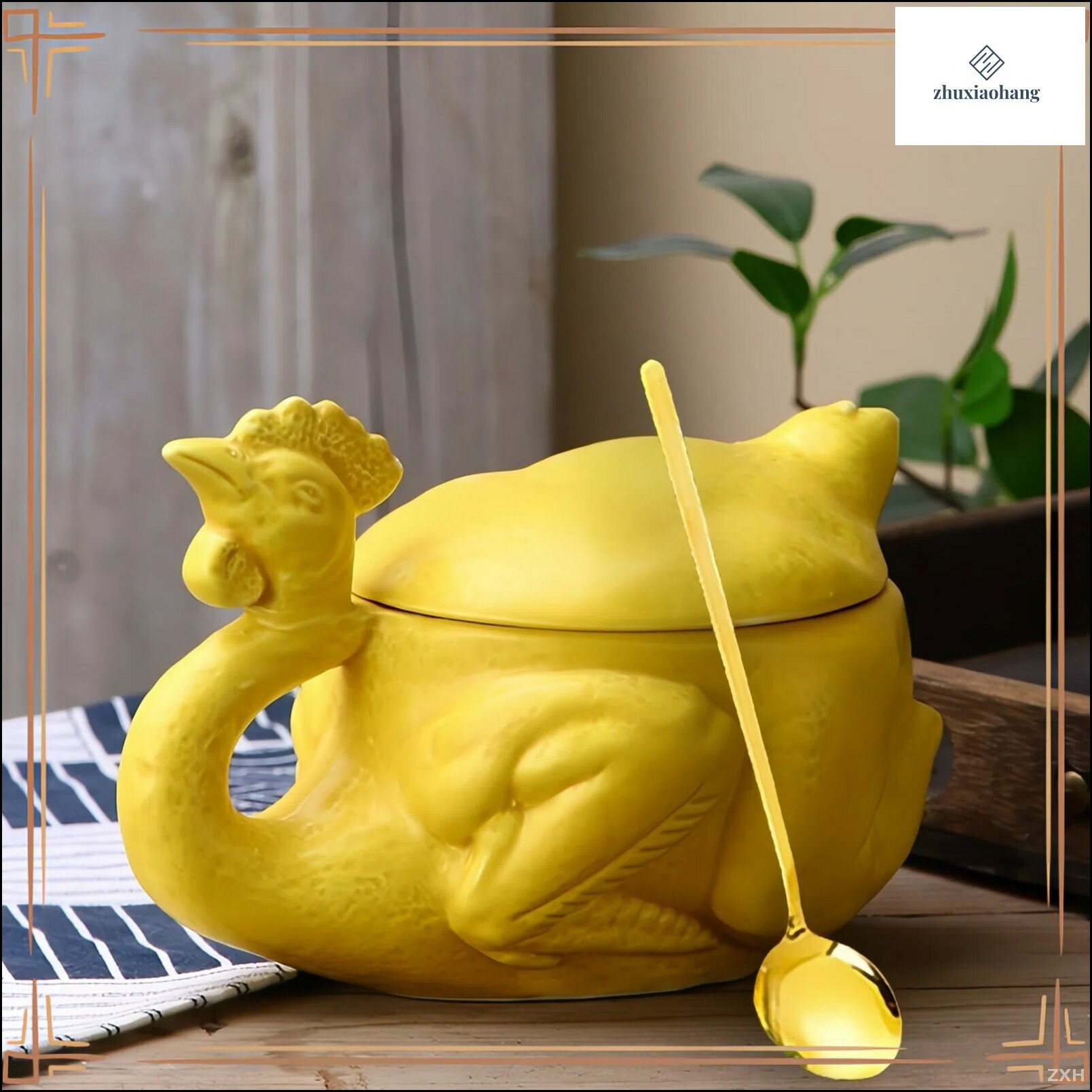 Эксклюзивный набор с керамическим петухом, включающий крышку и позолоченную ложку