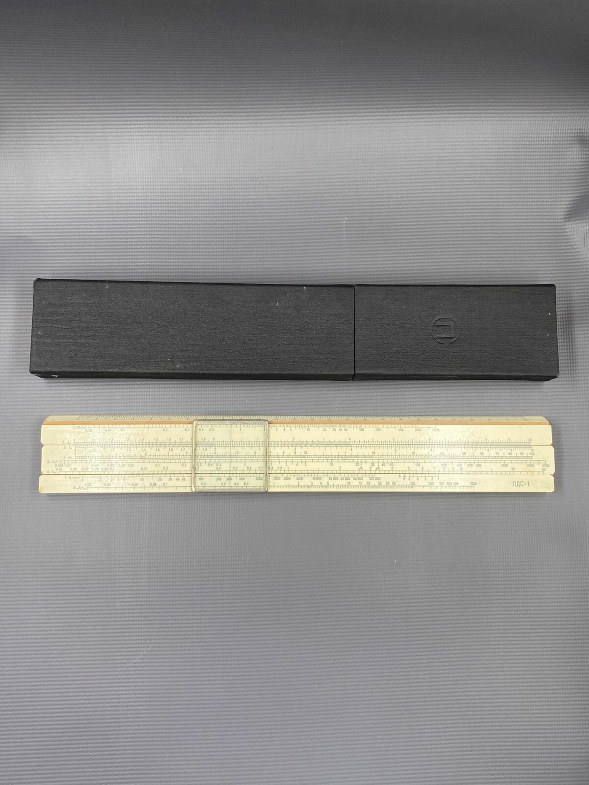 Измерительный прибор - Логарифмическая линейка Ленинград ЛДС-1 СССР в футляре Винтаж!