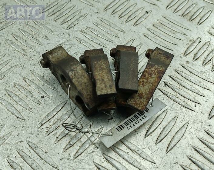 Скоба (кронштейн) крепления форсунки Ford Focus 1 (1998-2005)