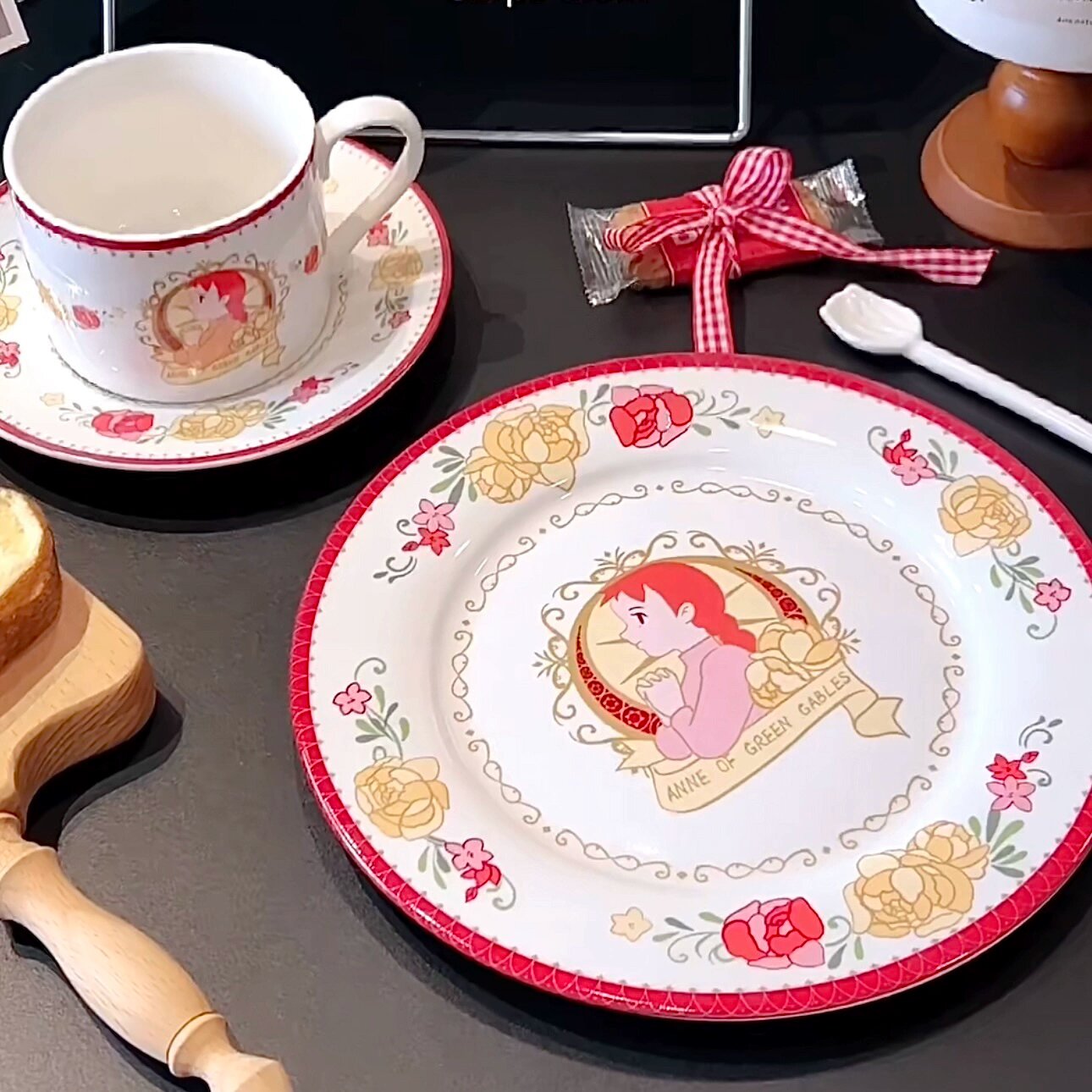 Чайный сервиз Miss Rabbit | Anne of Green Gables: Изысканная английская кофейная чашка с блюдцем для французского