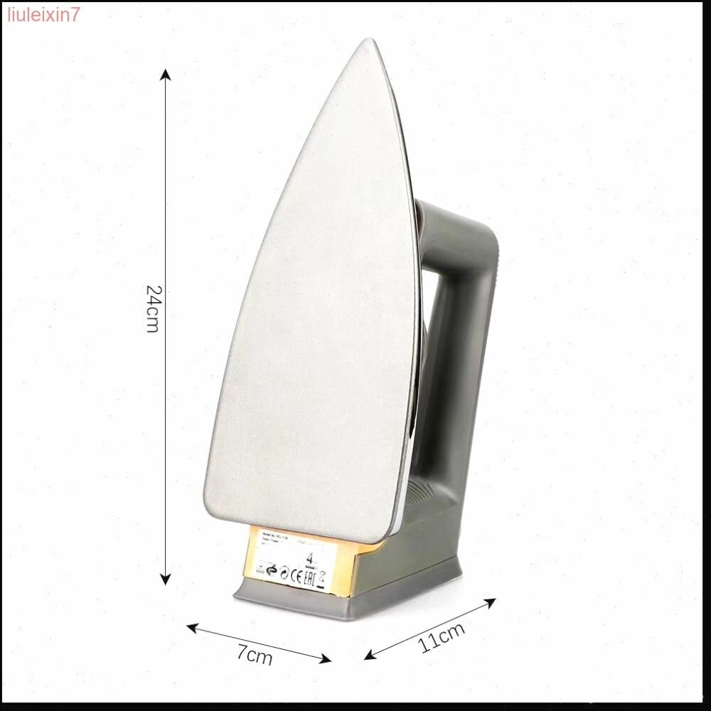 Бытовой старинный утюг для сухой глажки без воды и пара