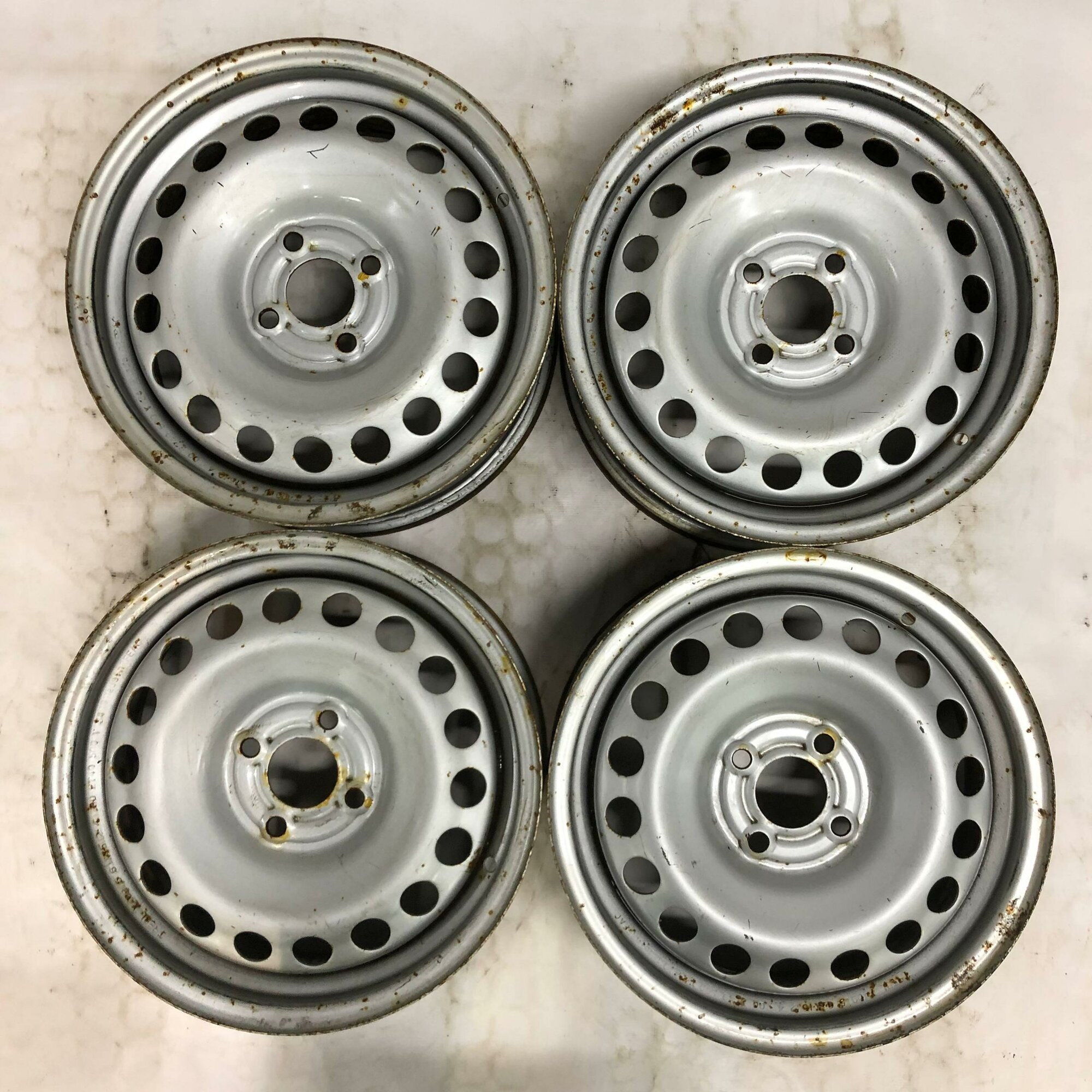 Колесные диски Штампованные 15x6 PCD 4x100 D60.1 ET40 (Реплика)