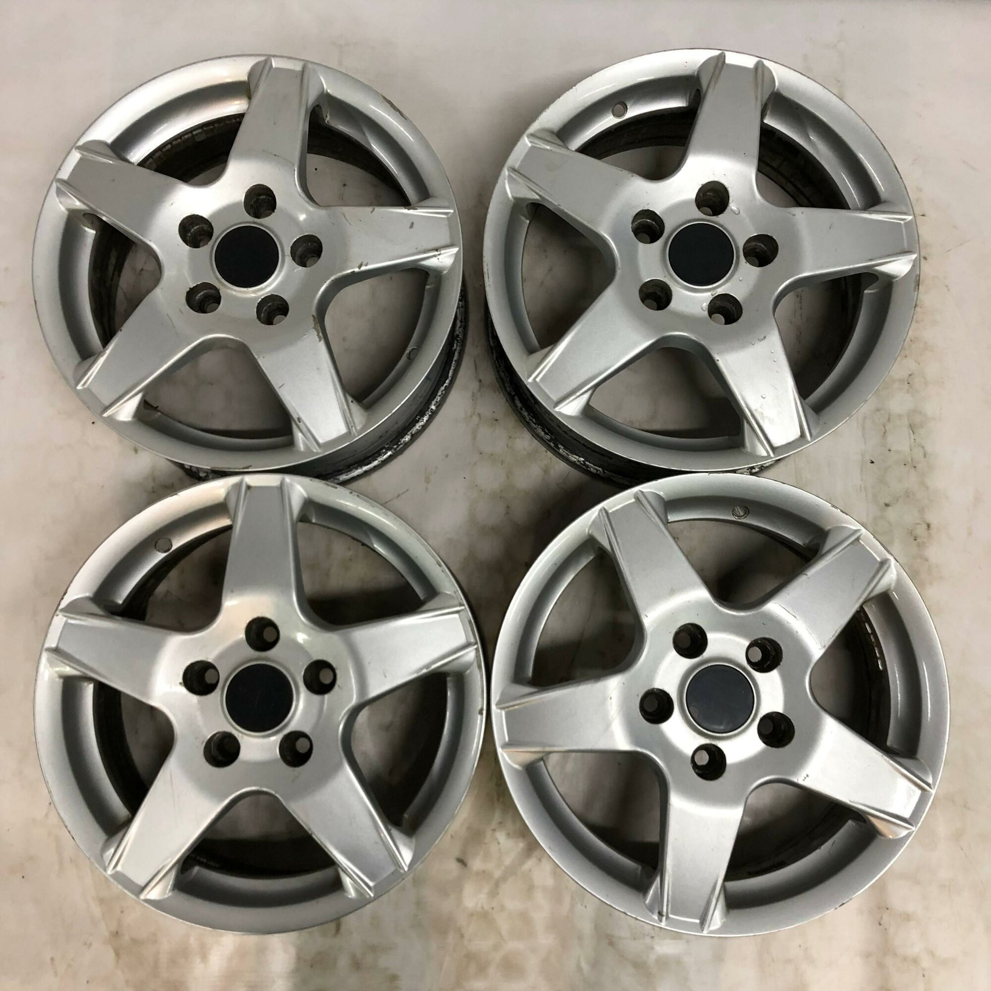 Колесные диски Replica 15x6 PCD 5x114.3 D54.1 ET45 (Реплика)