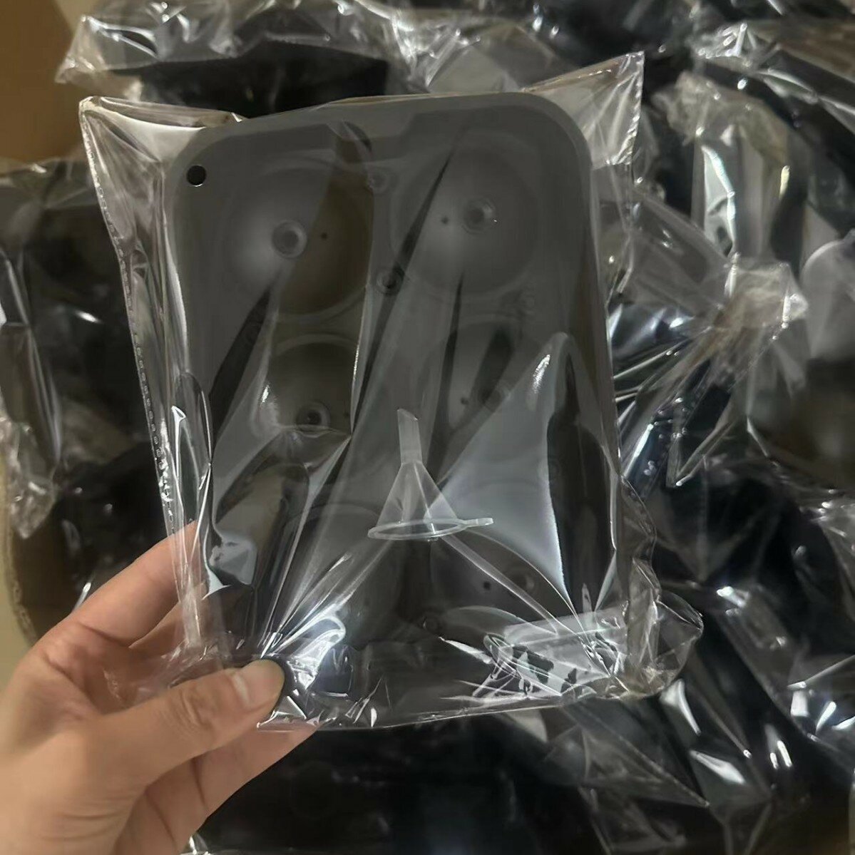 Форма для льда на 4 или 6 круглых шариков, силиконовая форма для льда для виски, креативная форма для быстрого