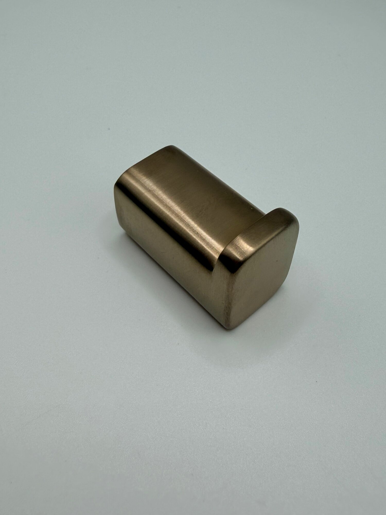 Крючок hansgrohe AddStoris 41742140, шлифованная бронза