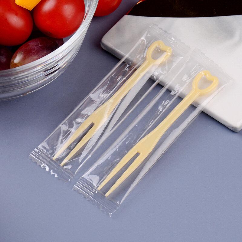 Одноразовые фруктовые вилки напрямую от производителя, пластиковые, прозрачные, цветные, для бара, вилки для фруктов в форме сердца, индивидуально упакованные