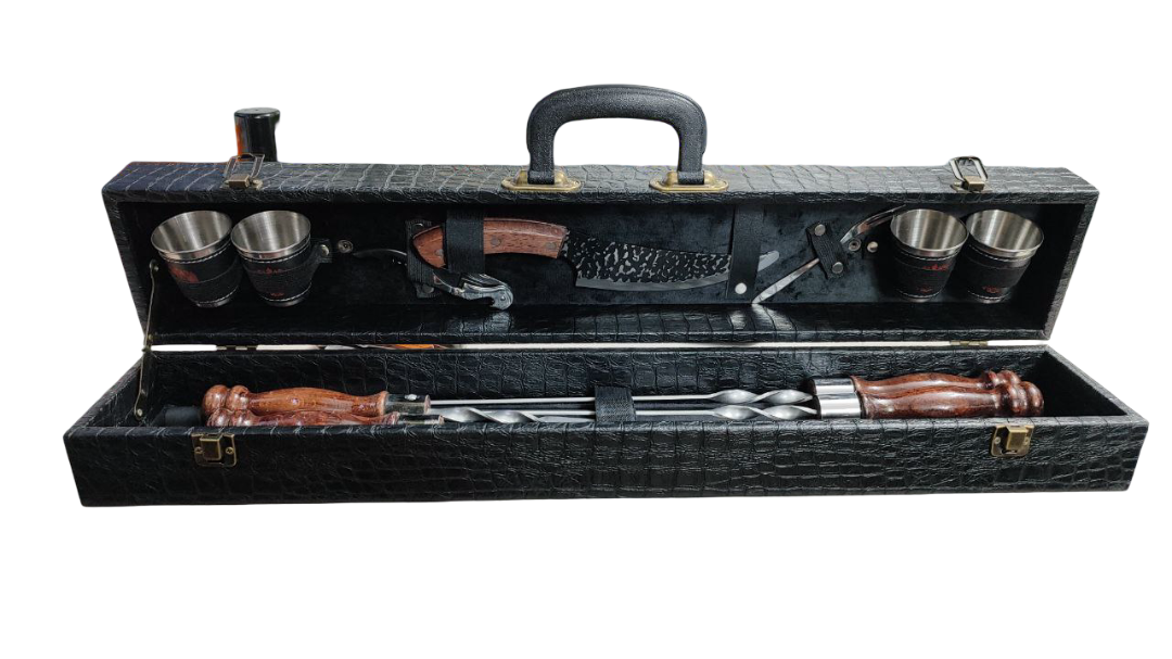 Шашлычный подарочный набор с 4 шампурами в кейсе (12 предметов)