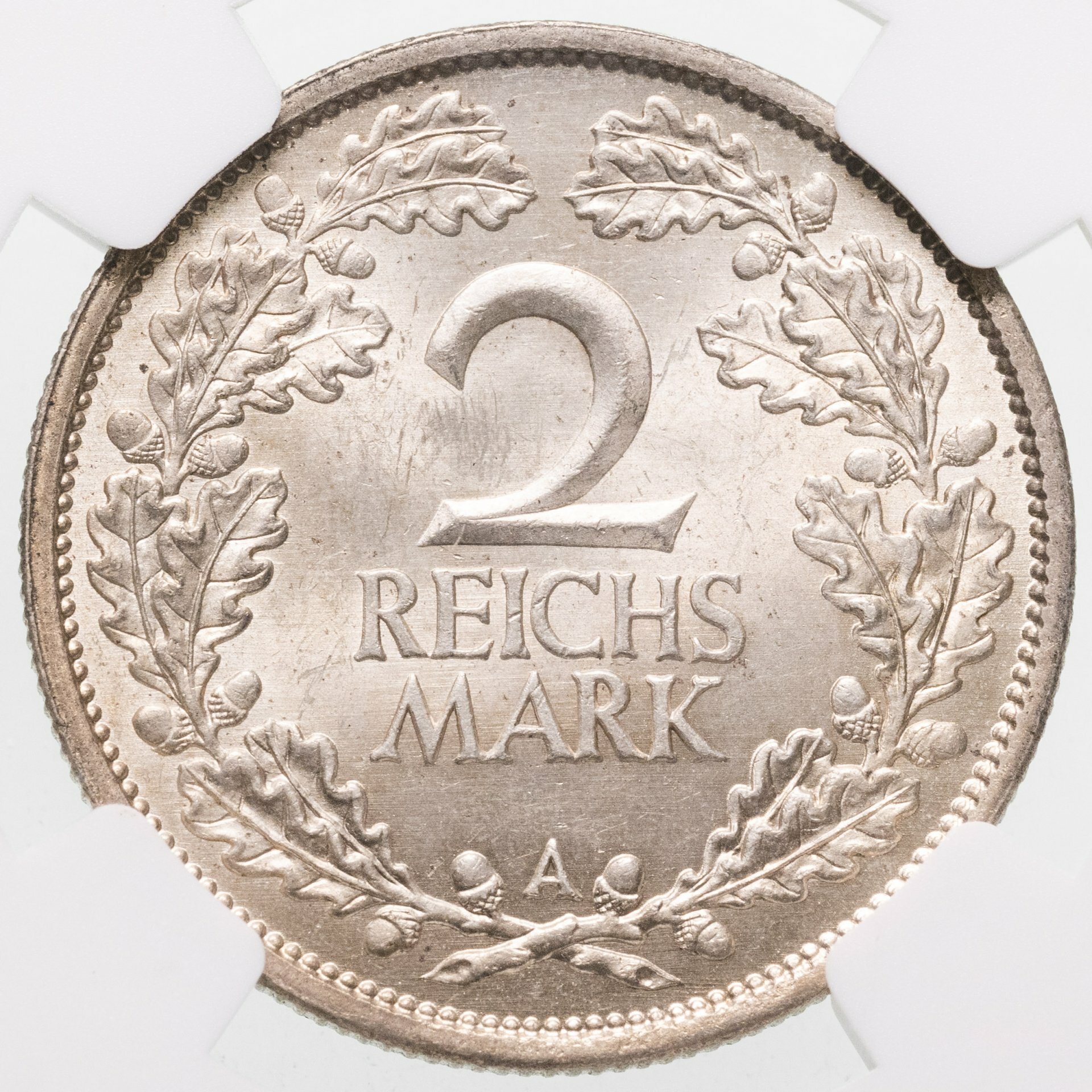 Германия, Веймарская Республика 2 рейхсмарки 1926, A - Берлин в слабе NGС MS64, Серебро 500