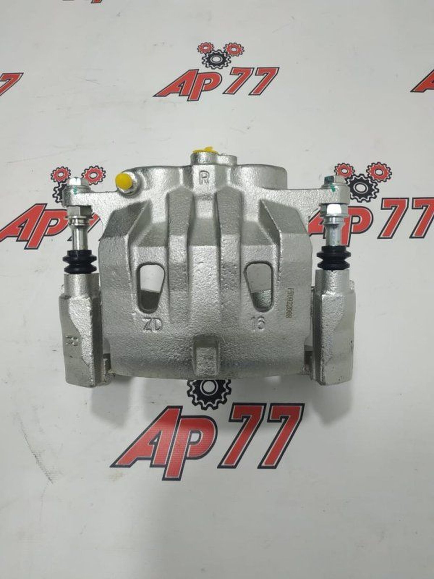 Суппорт Toyota, 477300E040, передний, правый, 1 штука, для автомобиля