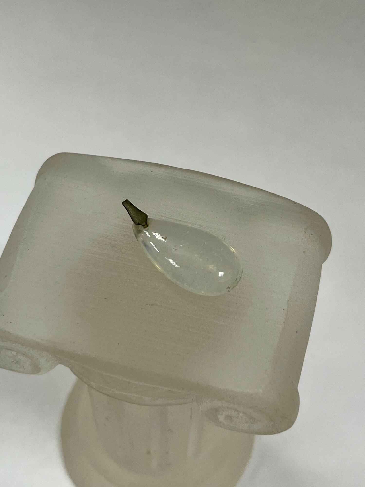 Советская подвеска, опаловле стекло, имитация лунного камня, сделано в СССР