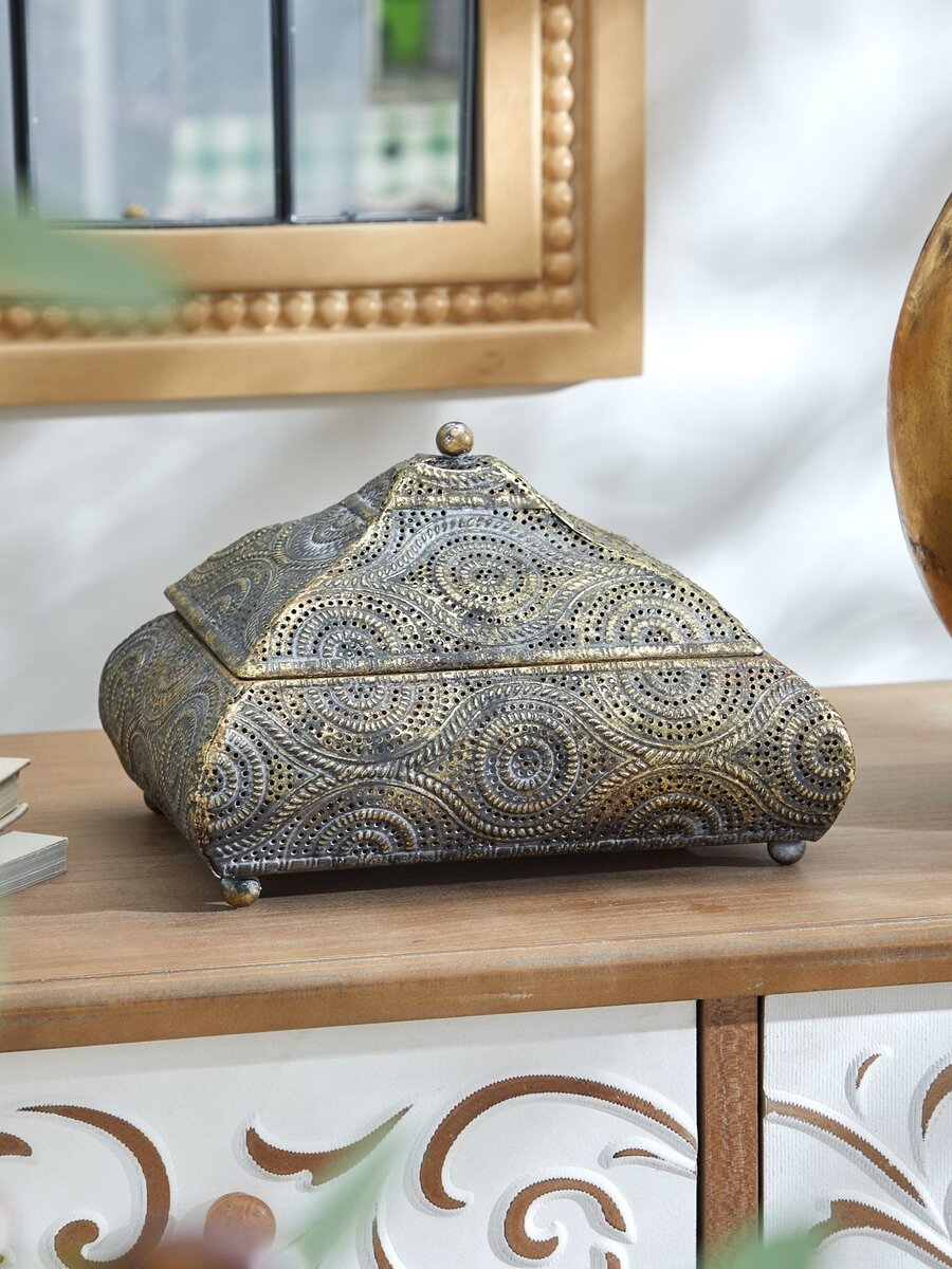 57-065 Шкатулка Мадагаскар 26x20x17см, железо, золото с патиной. Glasar