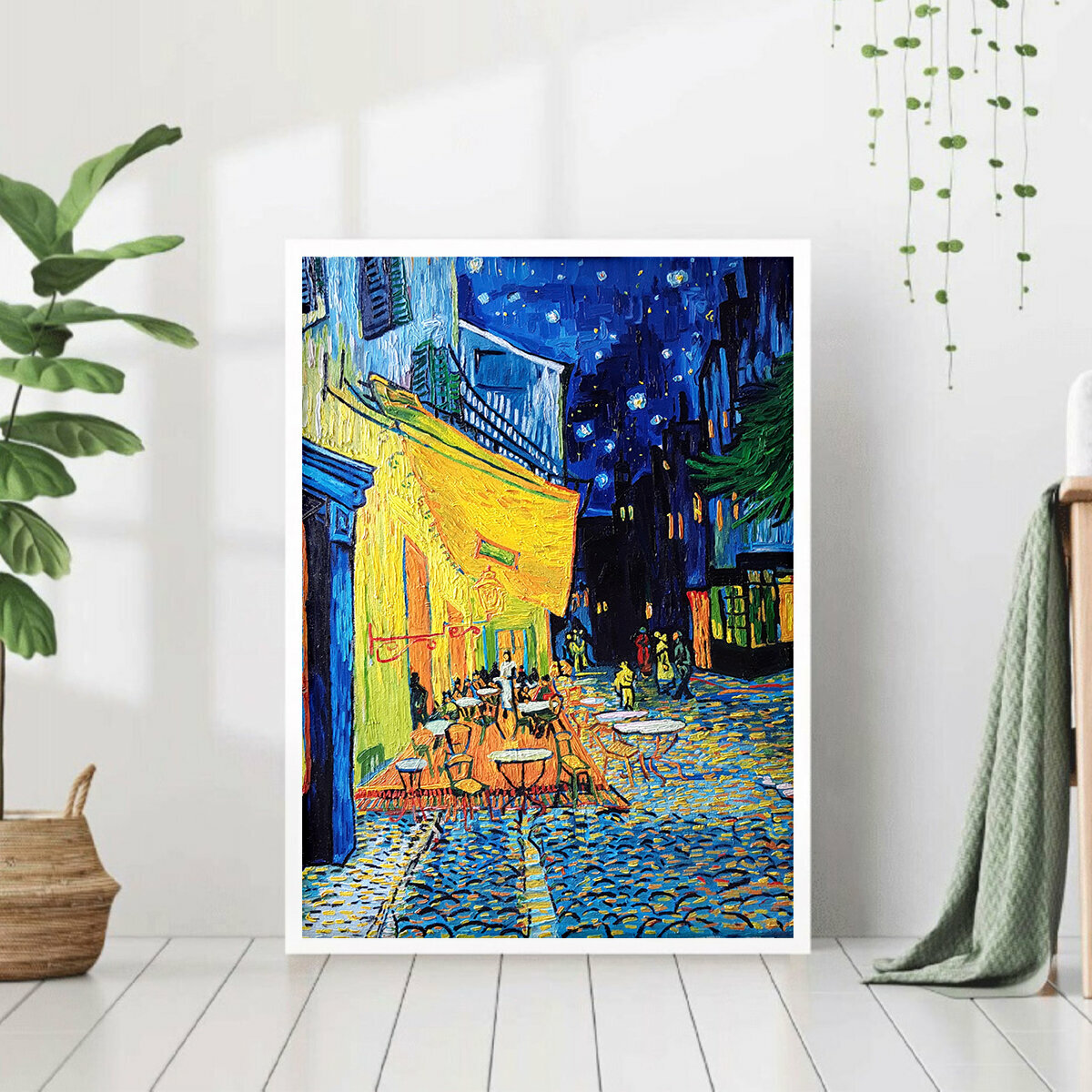 Постер " Репродукция Ночная терраса кафе Ван Гог" 40x50 в белой рамке для интерьера на стену