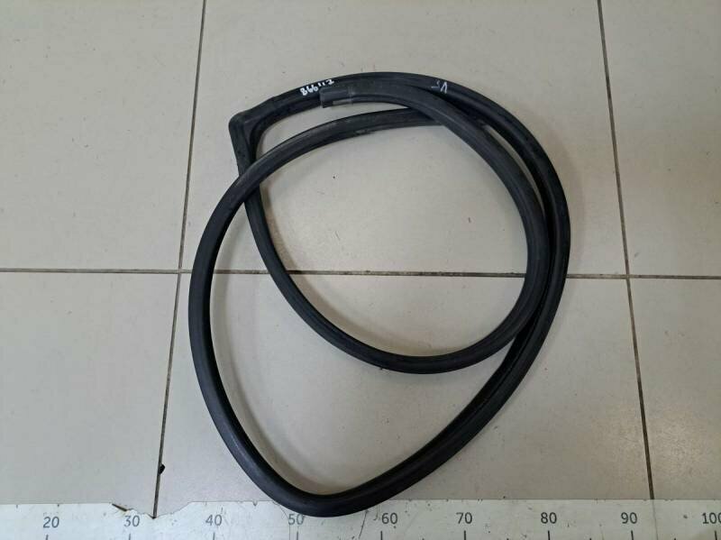 Уплотнитель проема двери задней левой Toyota Camry XV30 2001-2006