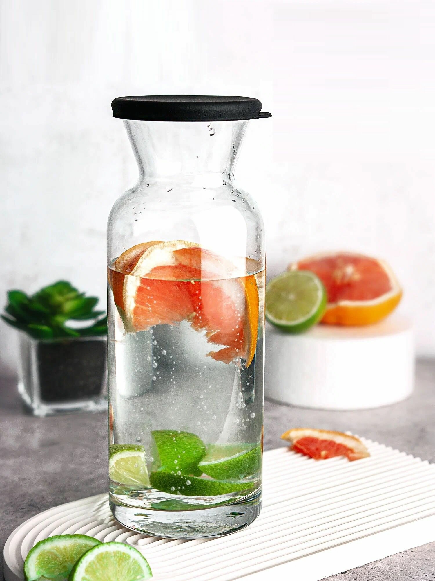 Набор 6-ти графинов-декантеров Village 1260мл с черной крышкой